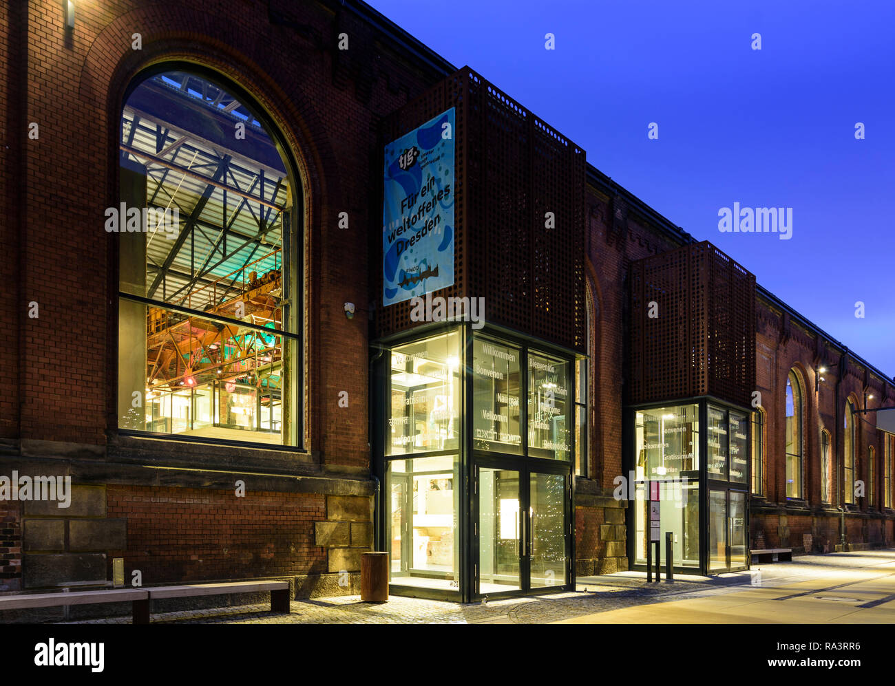 Dresden: operetta Staatsoperette and Theater Junge Generation (Theater ...