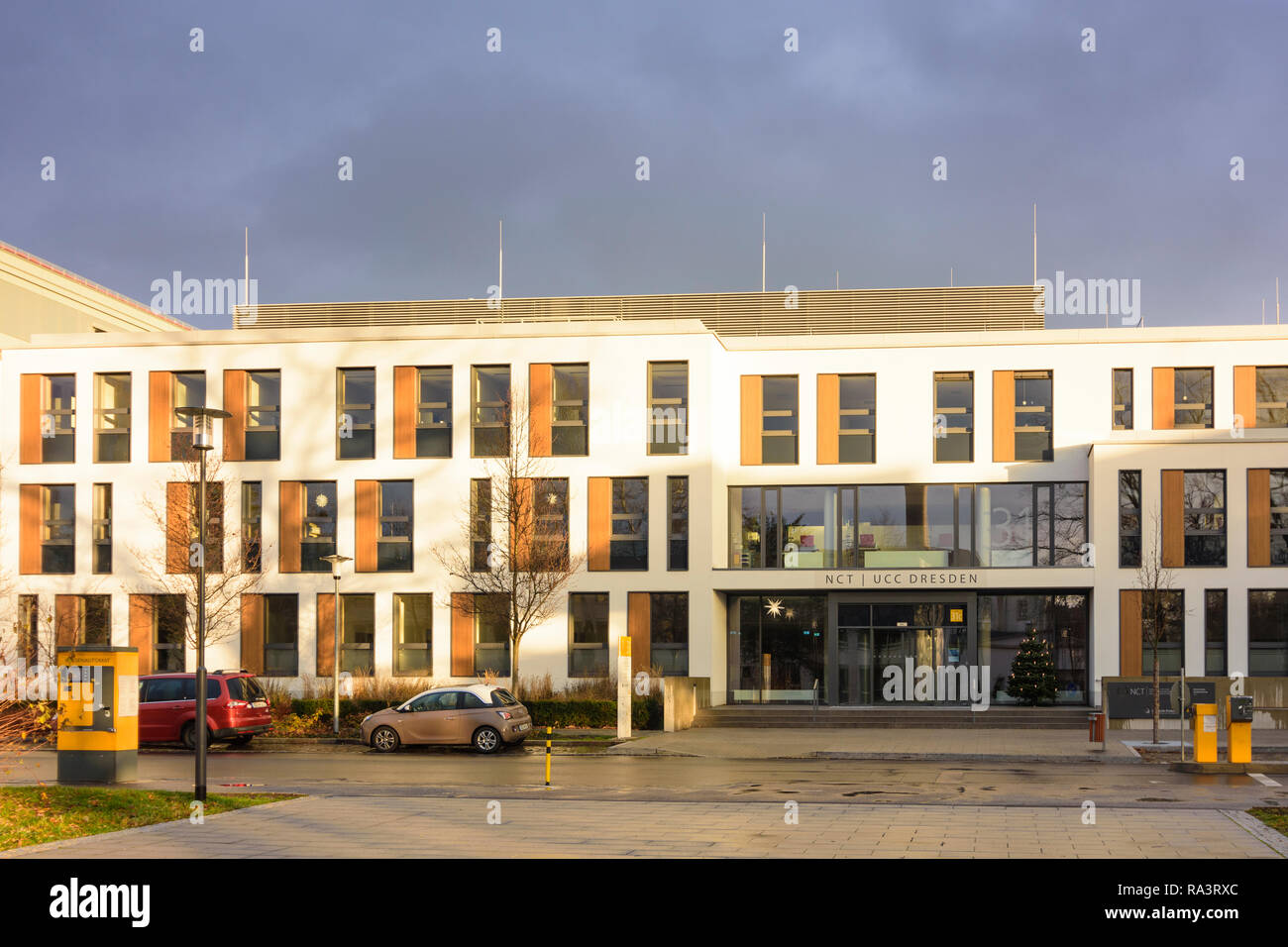 Ucc hospital hi-res stock photography and images - Alamy