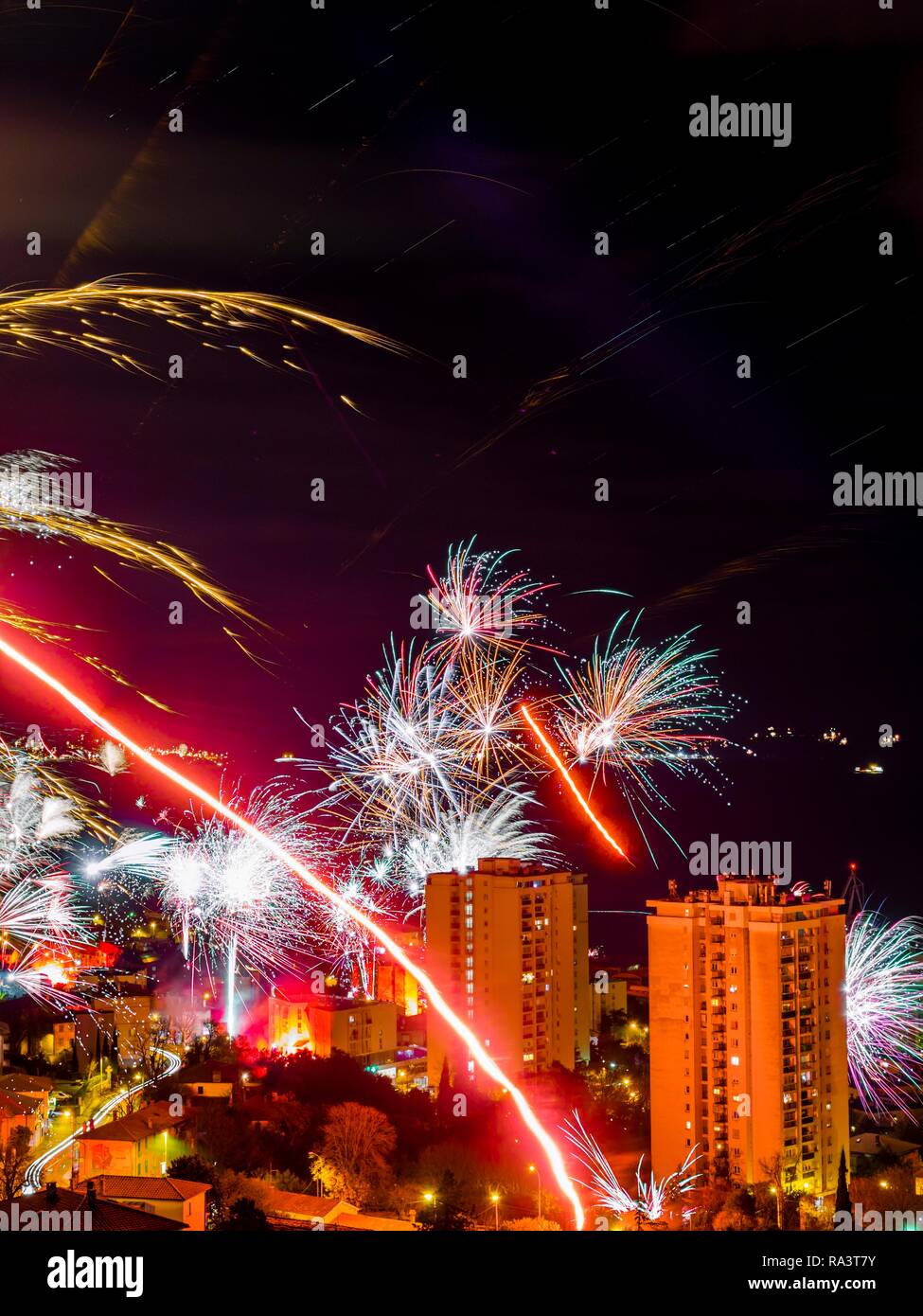 Trailing fireworks hi-res stock photography and images - Alamy