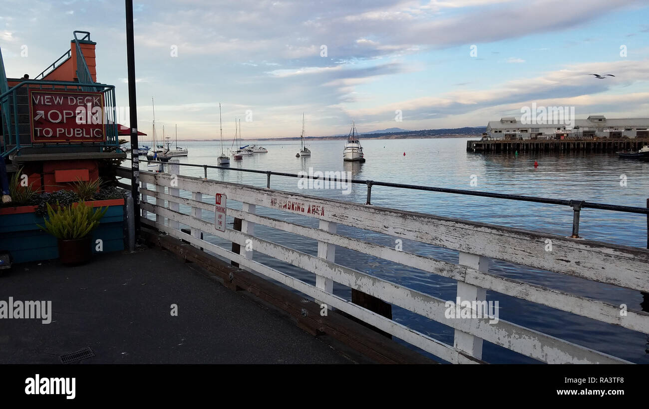 Warf hi-res stock photography and images - Alamy