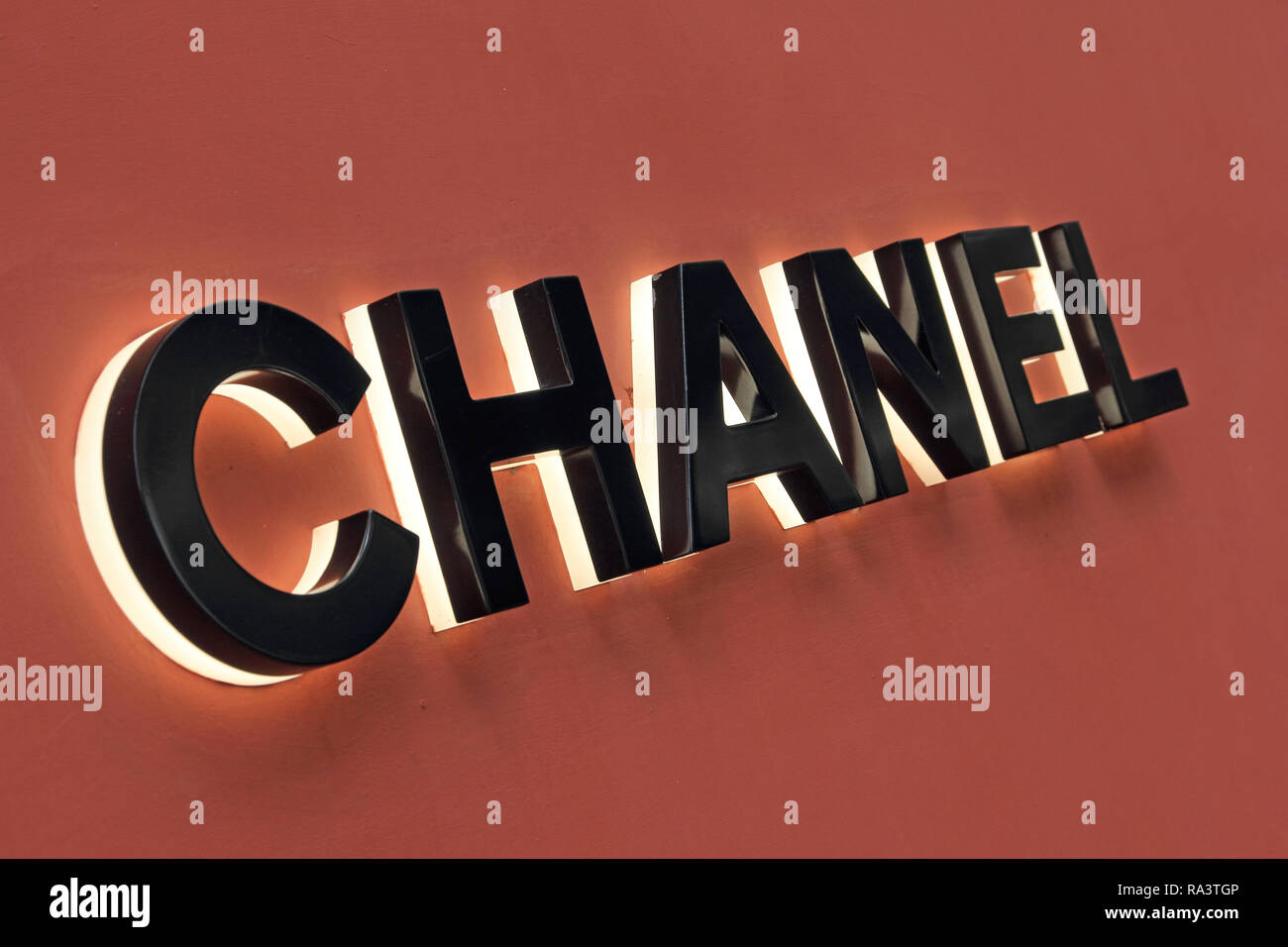 Chanel Logo Stock Photos & Chanel Logo Stock Images - Alamy
