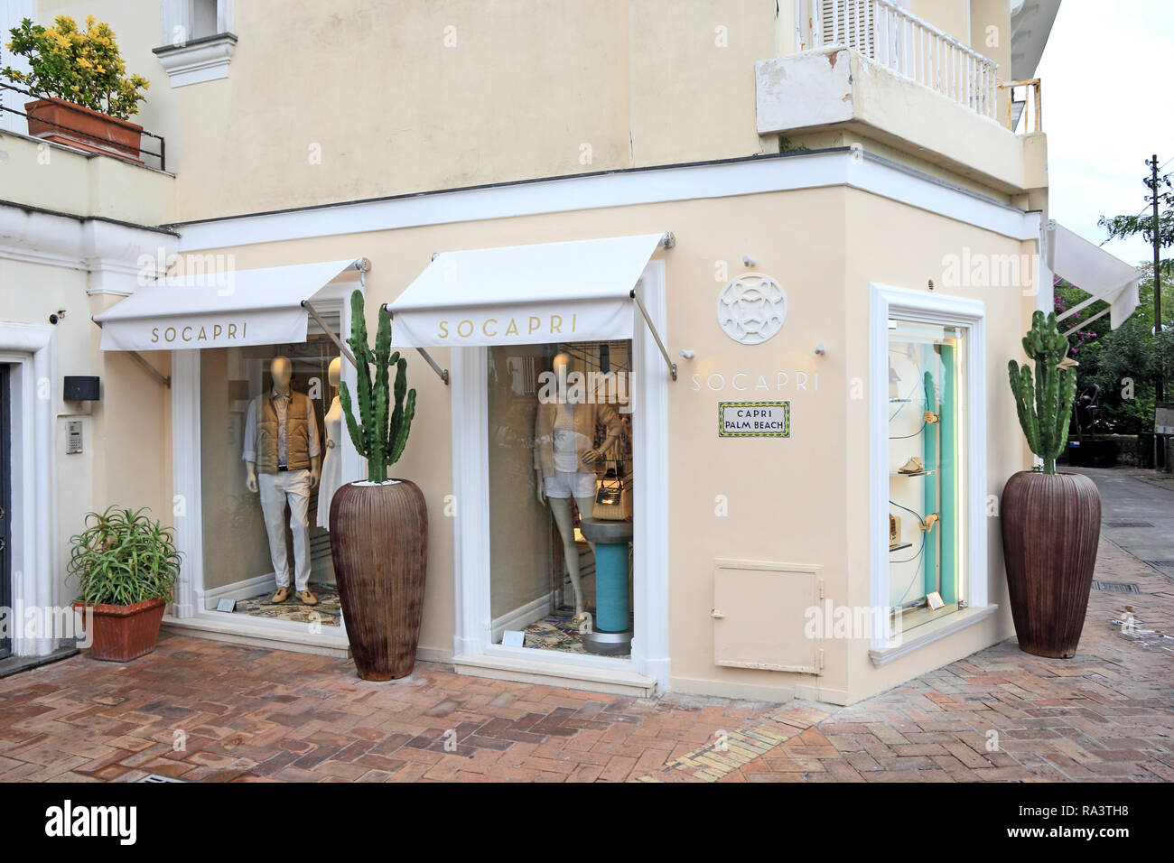 Capri store hi-res stock photography and images - Alamy