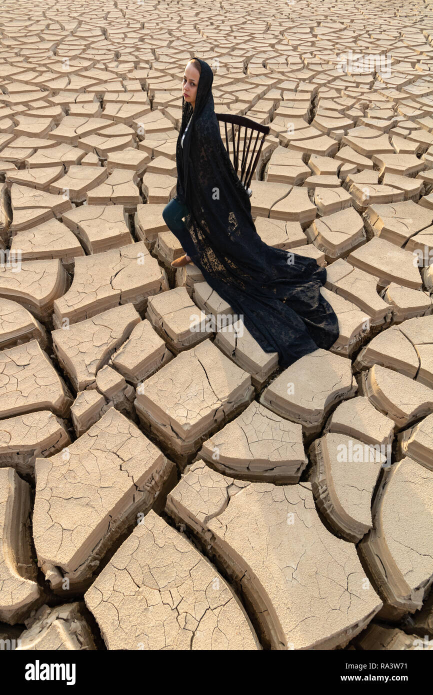 Islamic model hi-res stock photography and images - Alamy