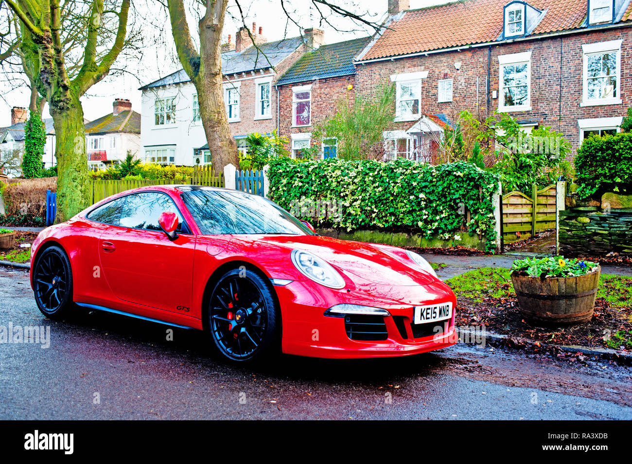 Porsche 911 Carrera 4 GTS Stock Photo - Alamy