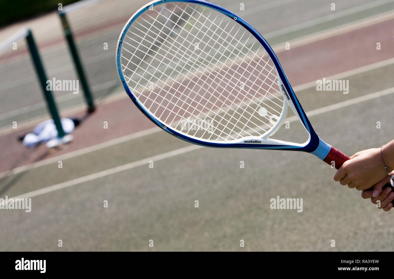 How to grip a tennis racket hi-res stock photography and images - Alamy