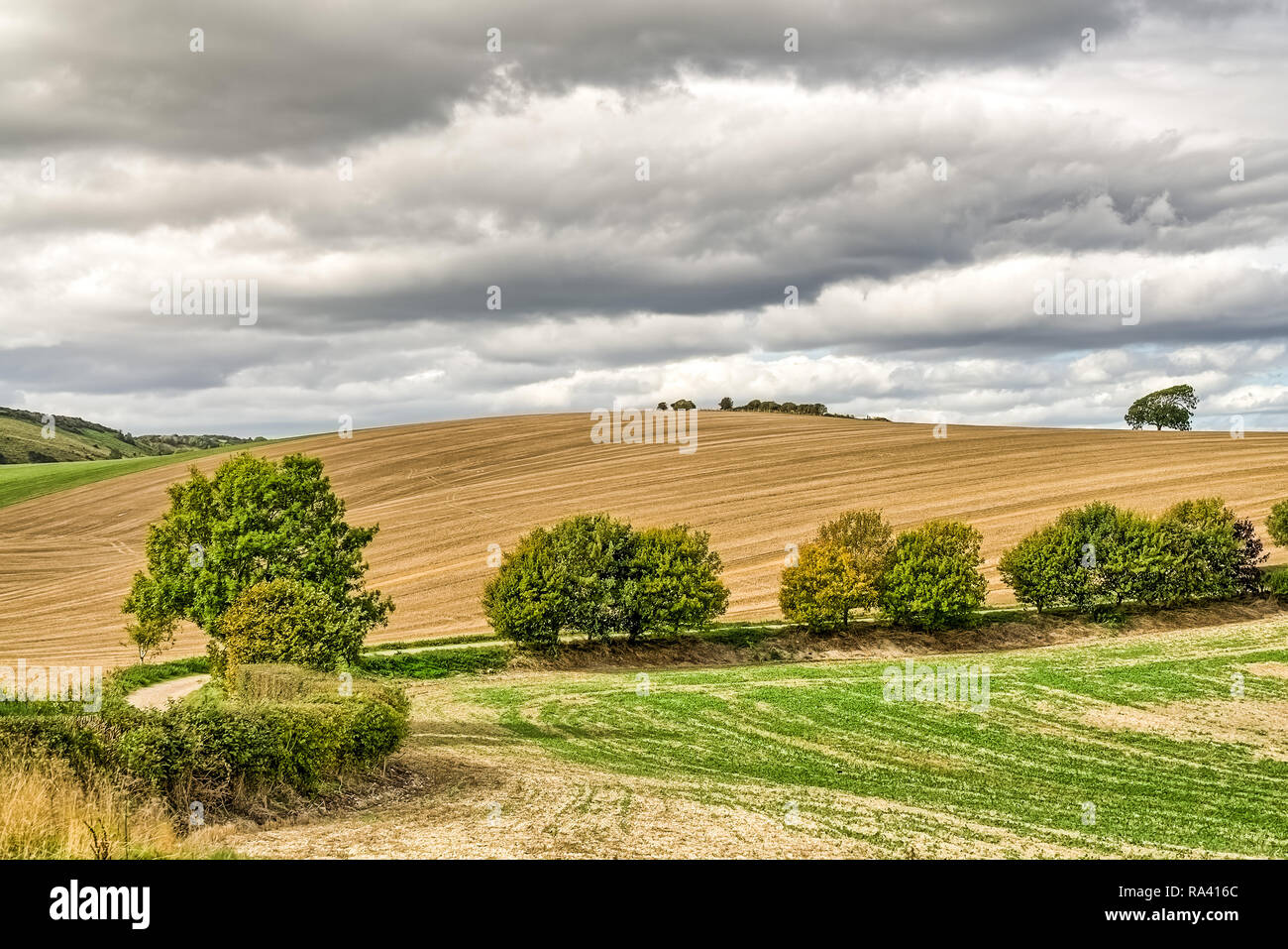 Beautiful english countryside in the autumn hi-res stock photography ...