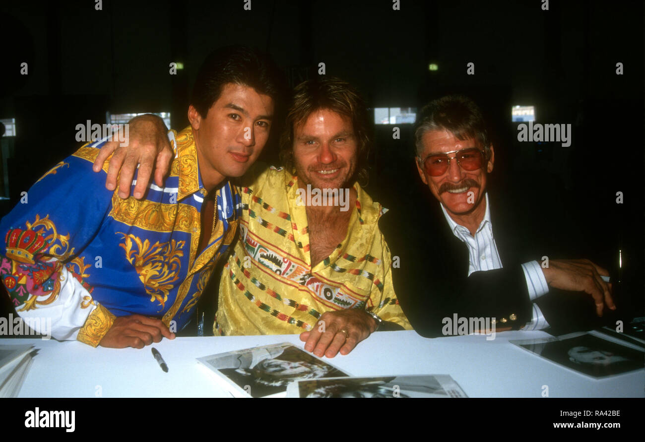 LAS VEGAS, NV - JULY 12: Actor Steven Vincent Leigh, actor Martin Kove ...
