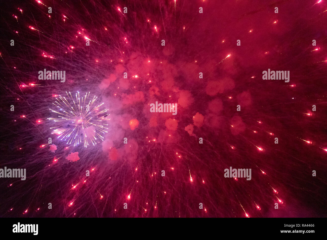 Abstract fireworks hi-res stock photography and images - Alamy