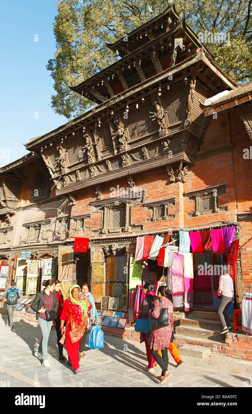 Newari culture hi-res stock photography and images - Alamy