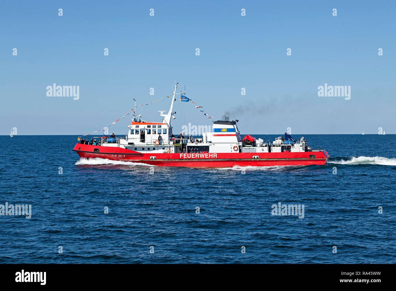 Fireboat hi-res stock photography and images - Alamy