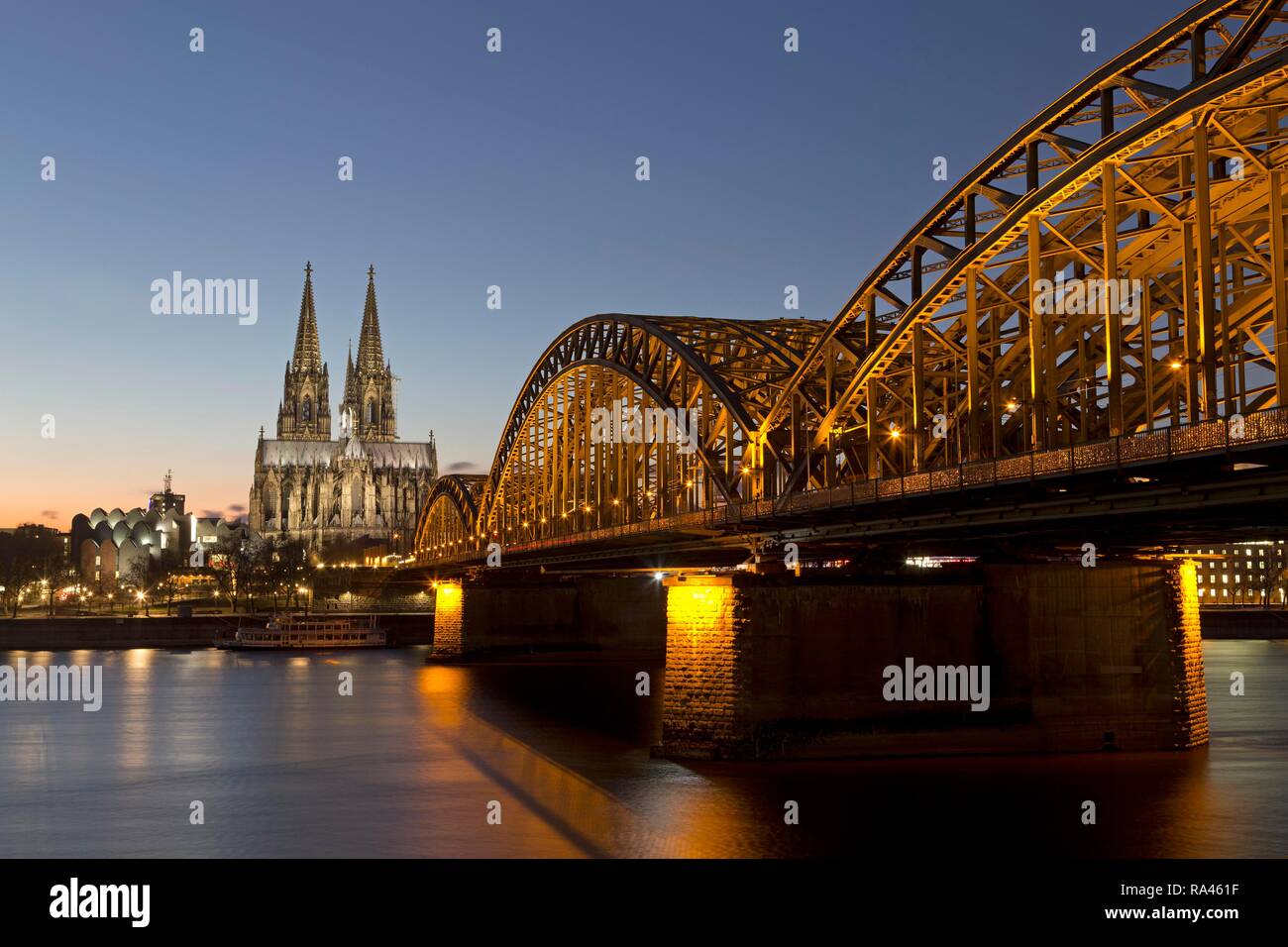 Cologne Cathedral with Hohenzollern Bridge, night scene, Cologne, Köln ...