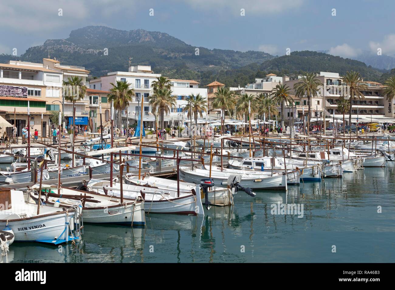 Harbor and port hi-res stock photography and images - Alamy