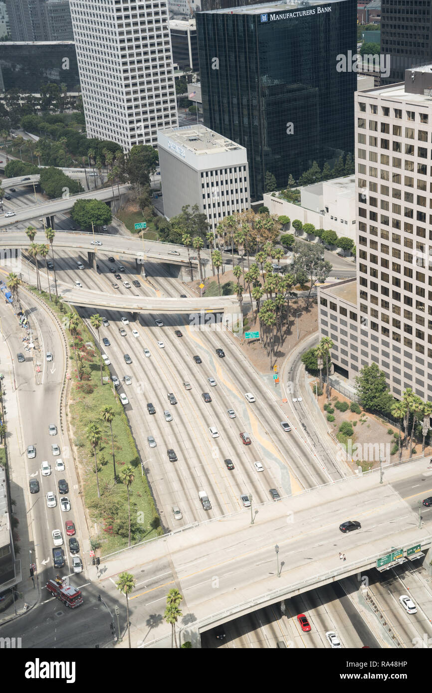 Crowded highway los angeles hi-res stock photography and images - Alamy