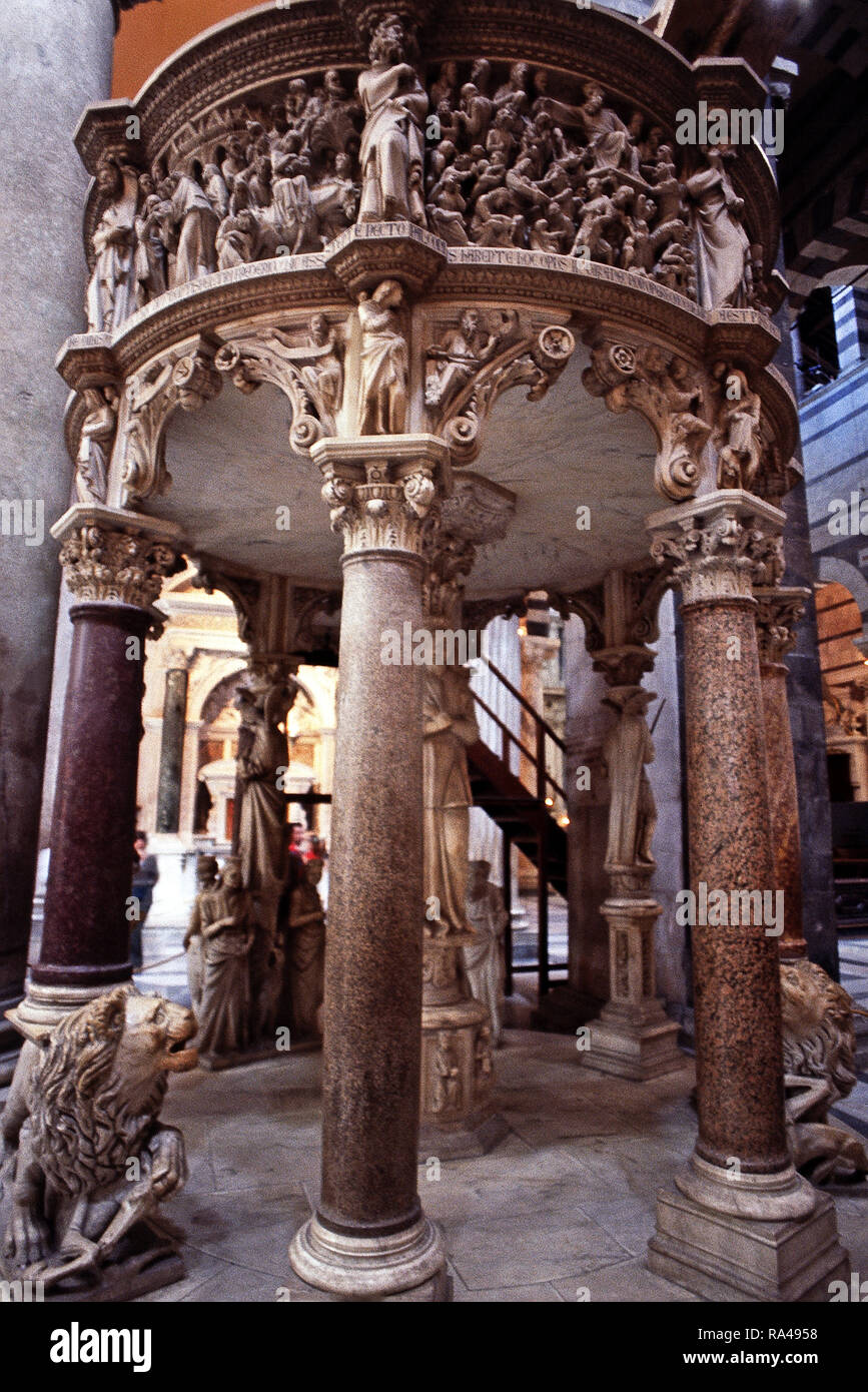 Pulpits hi-res stock photography and images - Alamy