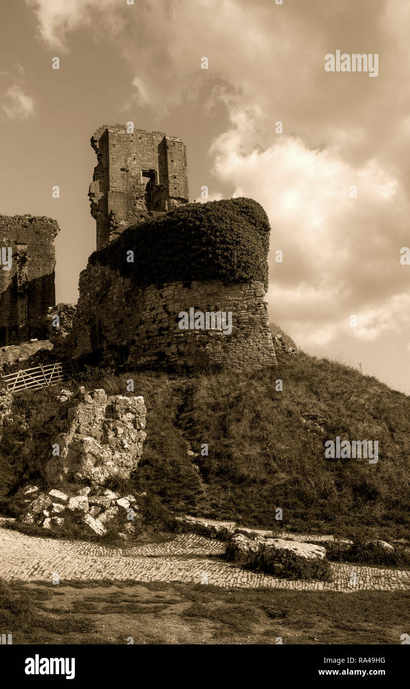 Old castle key hi-res stock photography and images - Alamy