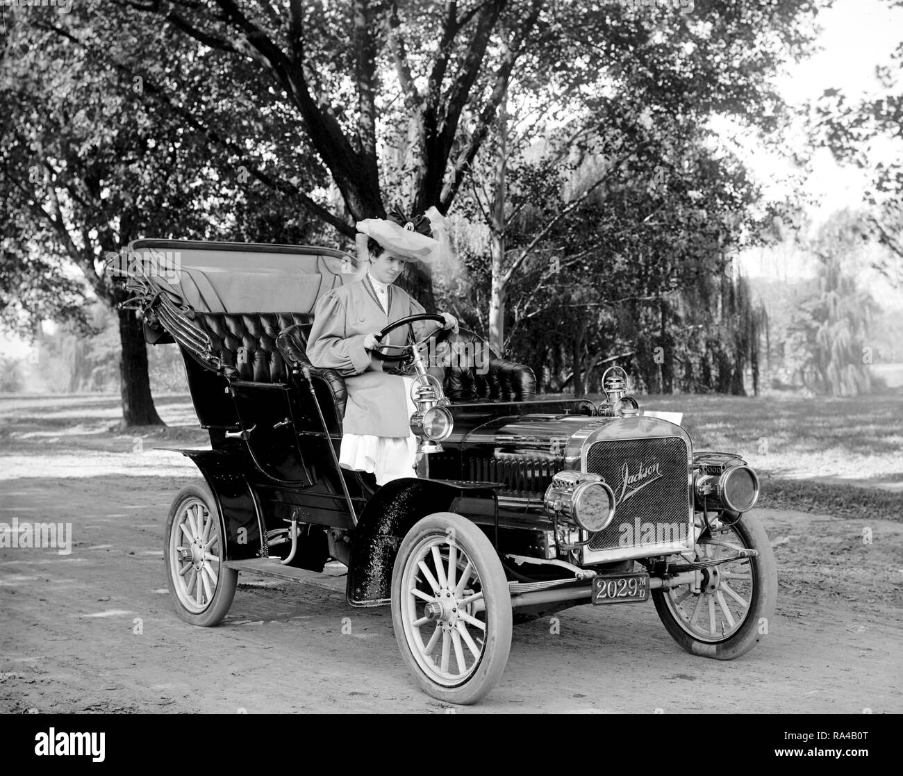 Early 1900s Cars