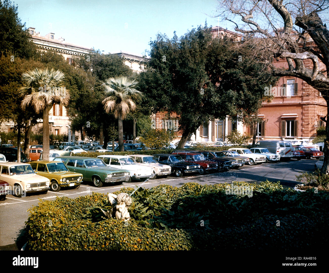Rome - Annex Office Building - 1970 Stock Photo - Alamy