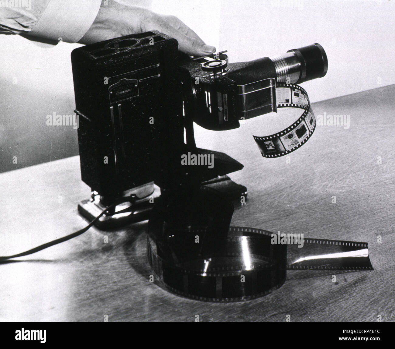Vintage filmstrip viewer hi-res stock photography and images - Alamy