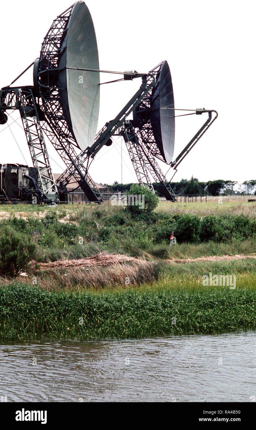 1970s dish shaped radar antennas hi-res stock photography and images ...