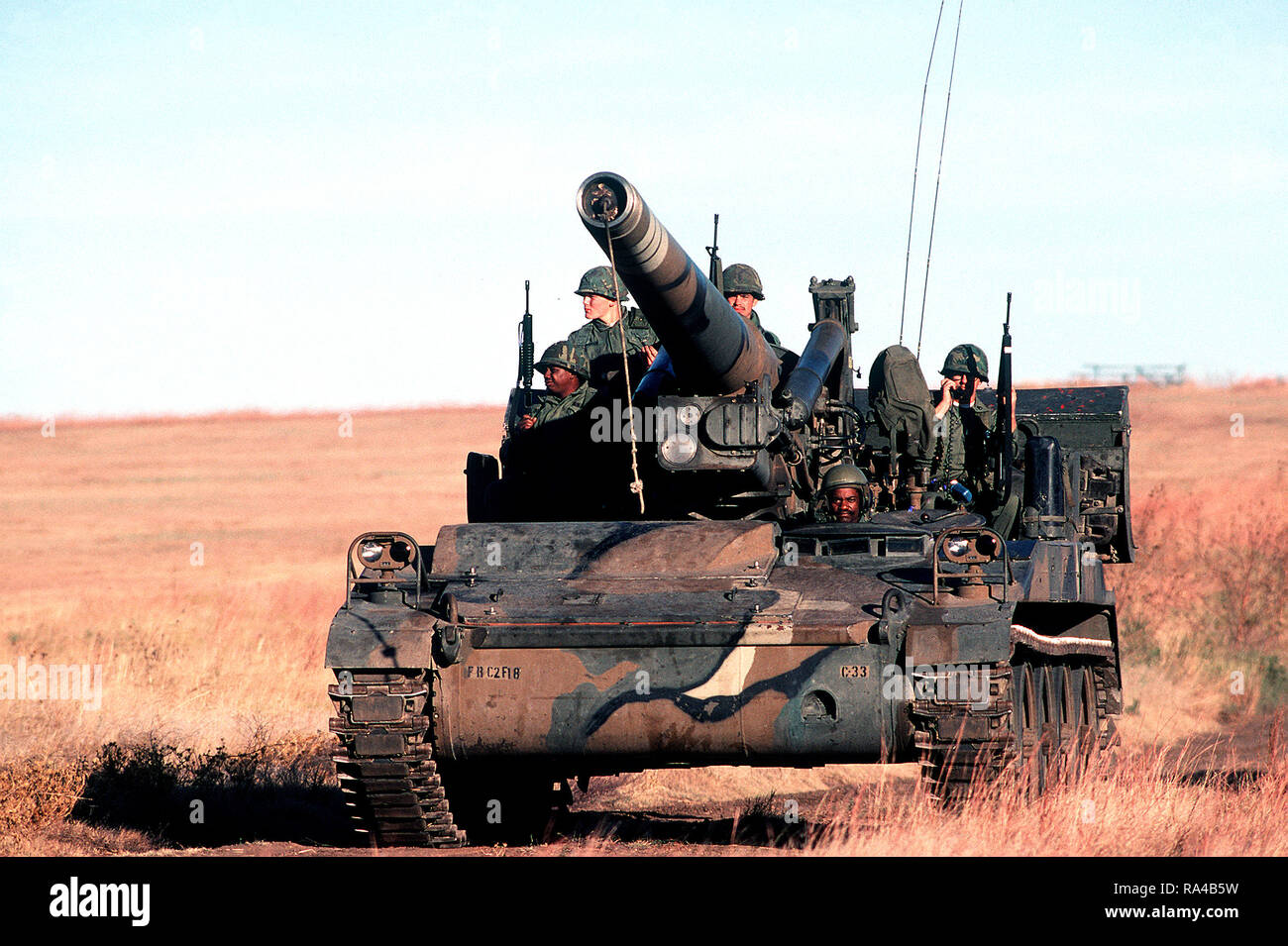 M 110 203 mm self propelled howitzer hi-res stock photography and ...