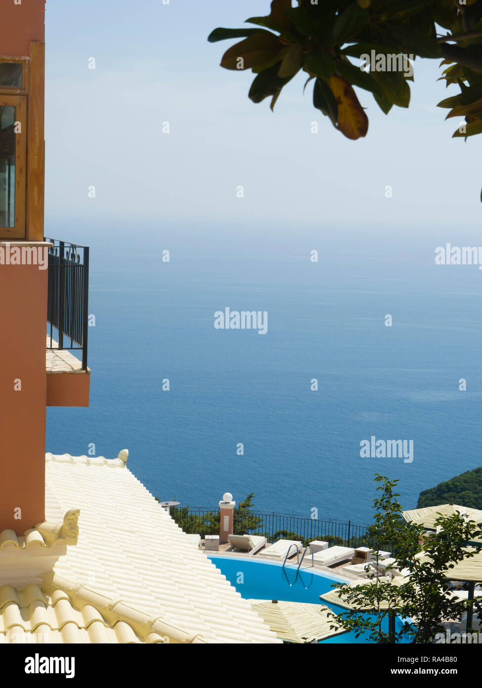 Village overlooking the sea greek islands hi-res stock photography and ...
