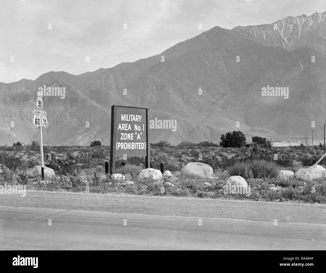 Poston, Arizona. Highway leading to this War Relocation Authority ...