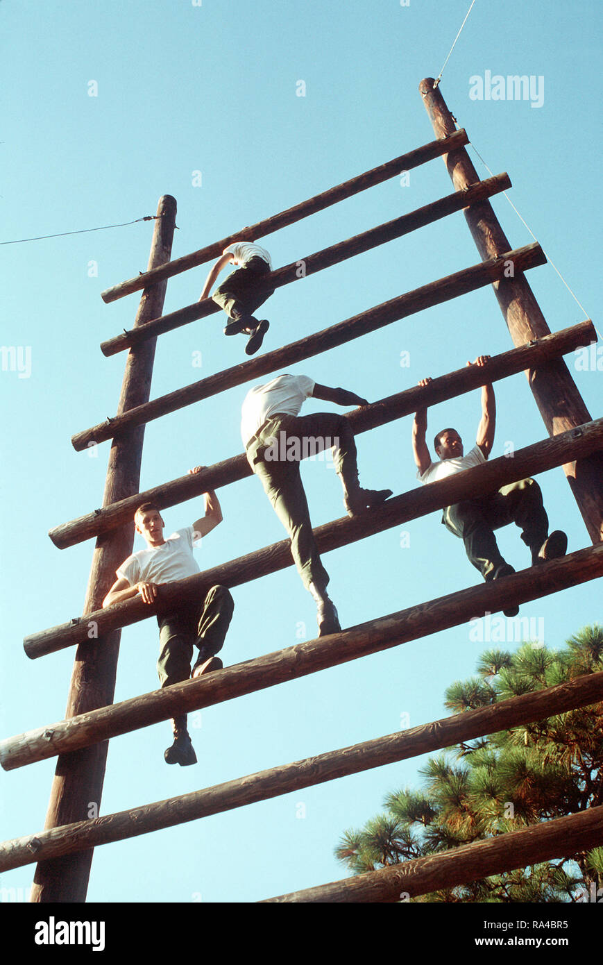 1970s obstacle course soldiers hi-res stock photography and images - Alamy