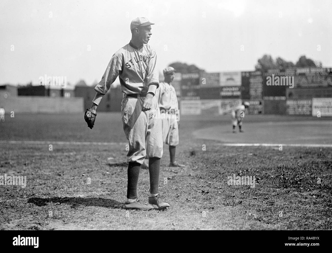Baseball player from the St. Louis baseball club ca. 1913 Stock Photo ...