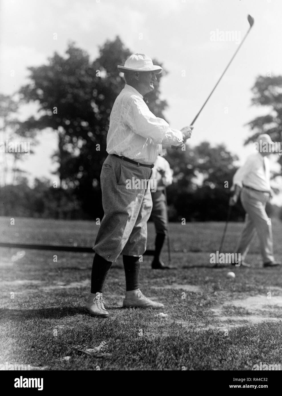 Golfing early 1900s hi-res stock photography and images - Alamy
