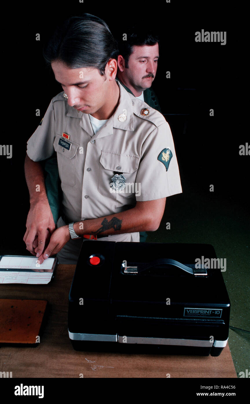 1970s u s army military police hi-res stock photography and images - Alamy