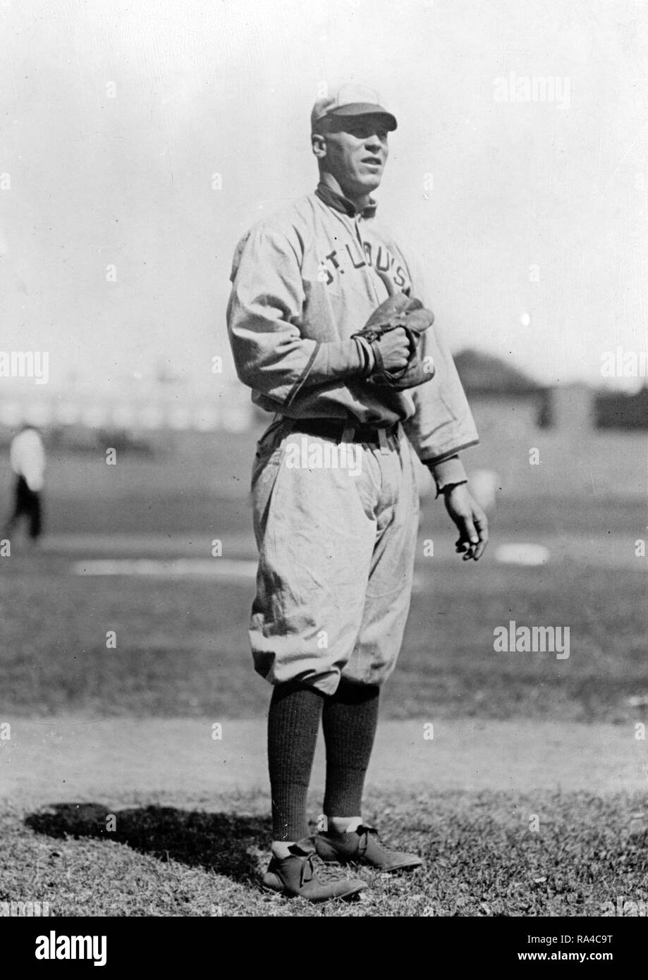 Baseball player from the St. Louis baseball club ca. 1913 Stock Photo ...