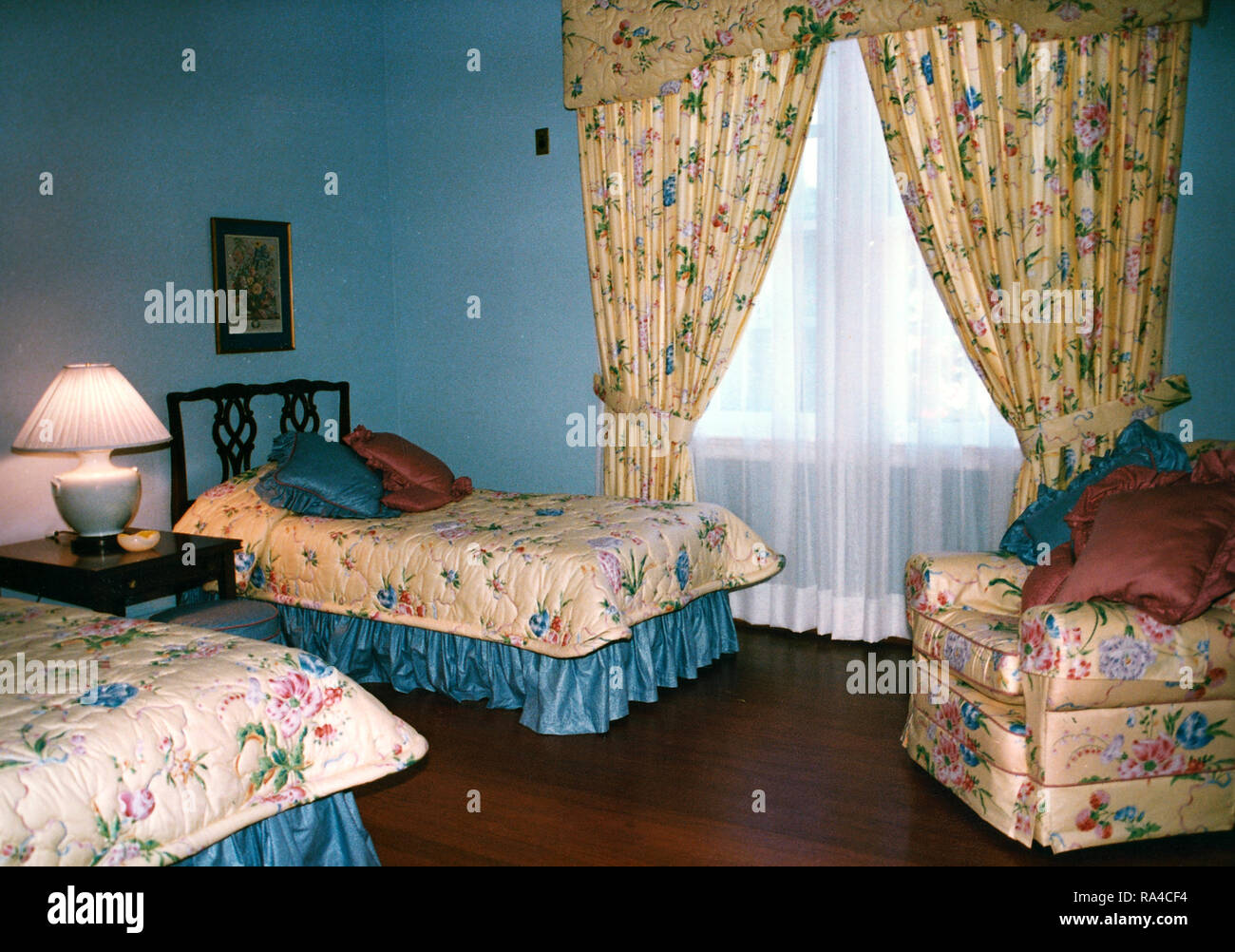 U s ambassador residence manila 1980s interior hi-res stock photography ...