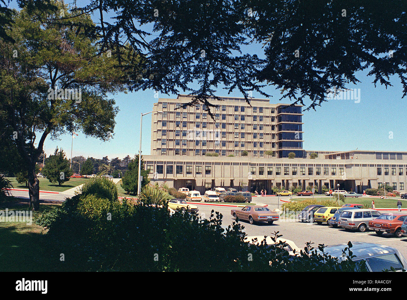 1970s hospital exterior hi-res stock photography and images - Alamy