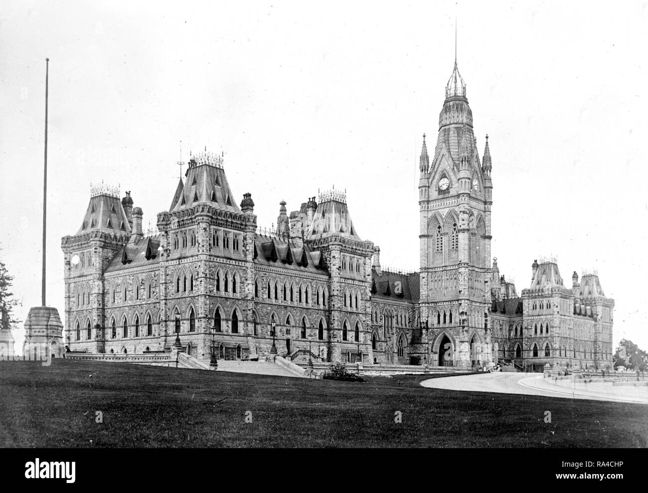 1910s canada parliament Black and White Stock Photos & Images - Alamy
