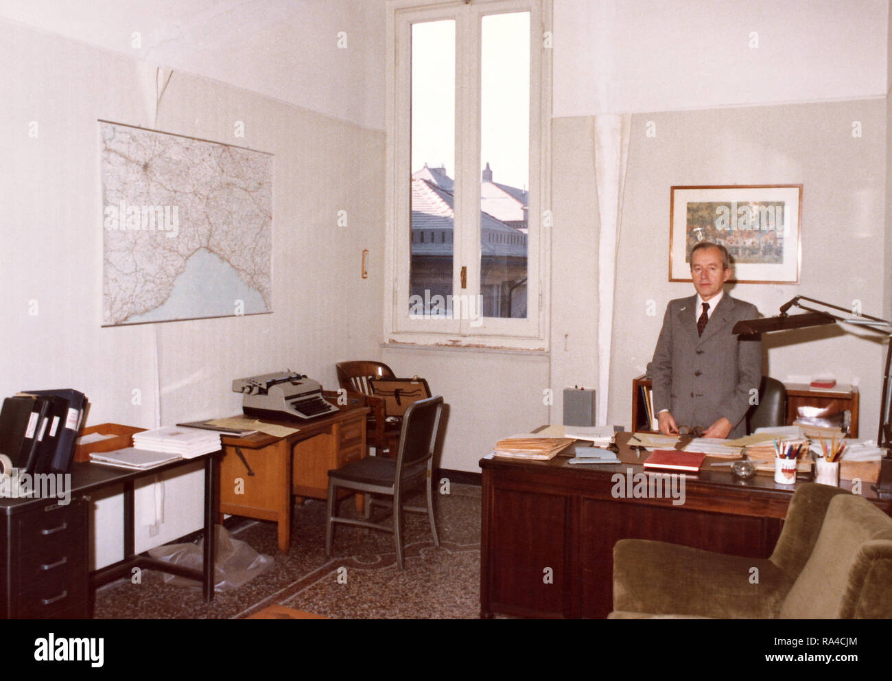 1970s office workers hi-res stock photography and images - Alamy