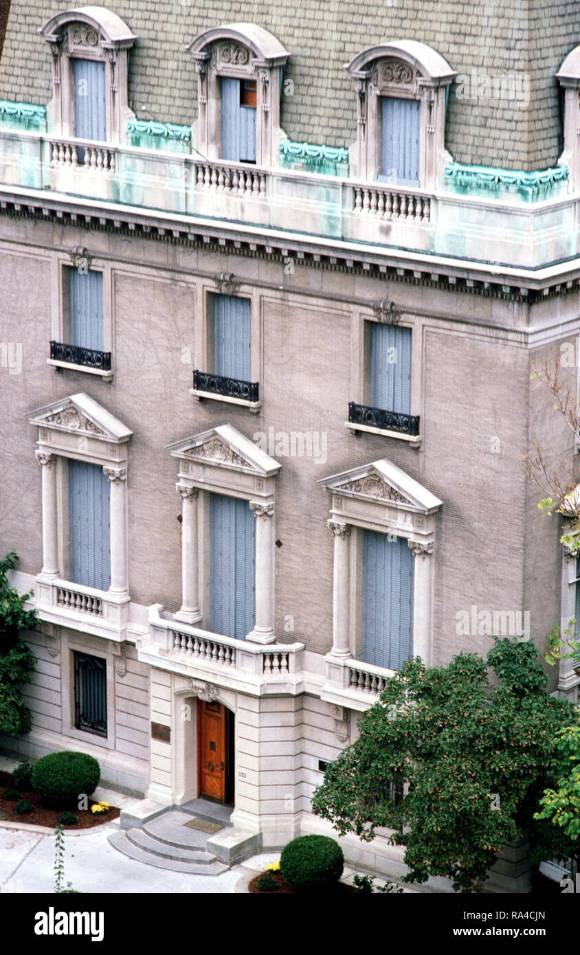 Soviet embassy hi-res stock photography and images - Alamy