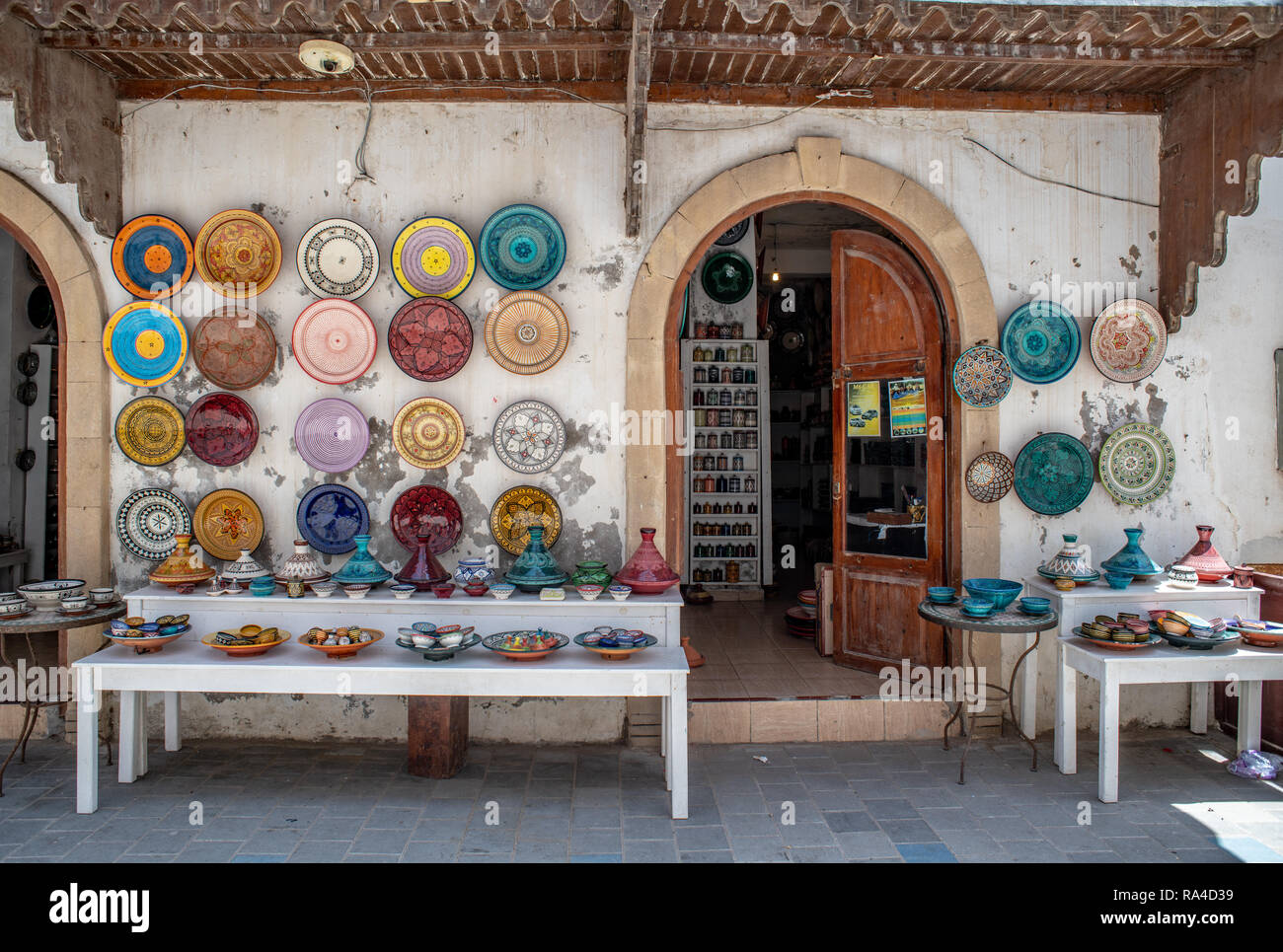 Safi morocco pottery hi-res stock photography and images - Alamy