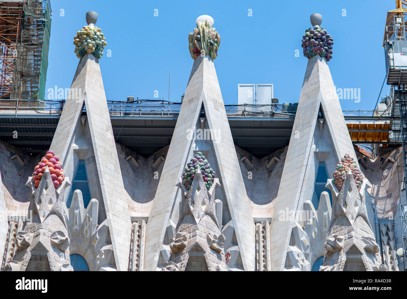 Triangular Pillars and Skyline, Temple Expiatori de la Sagrada Família ...