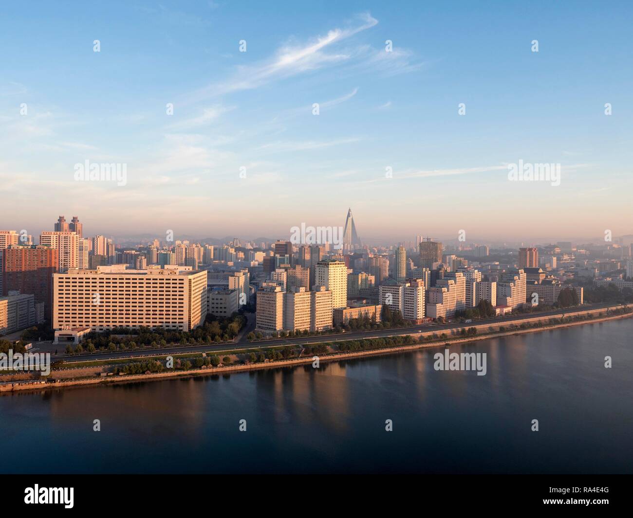 Taedong river skyline pyongyang north hi-res stock photography and ...