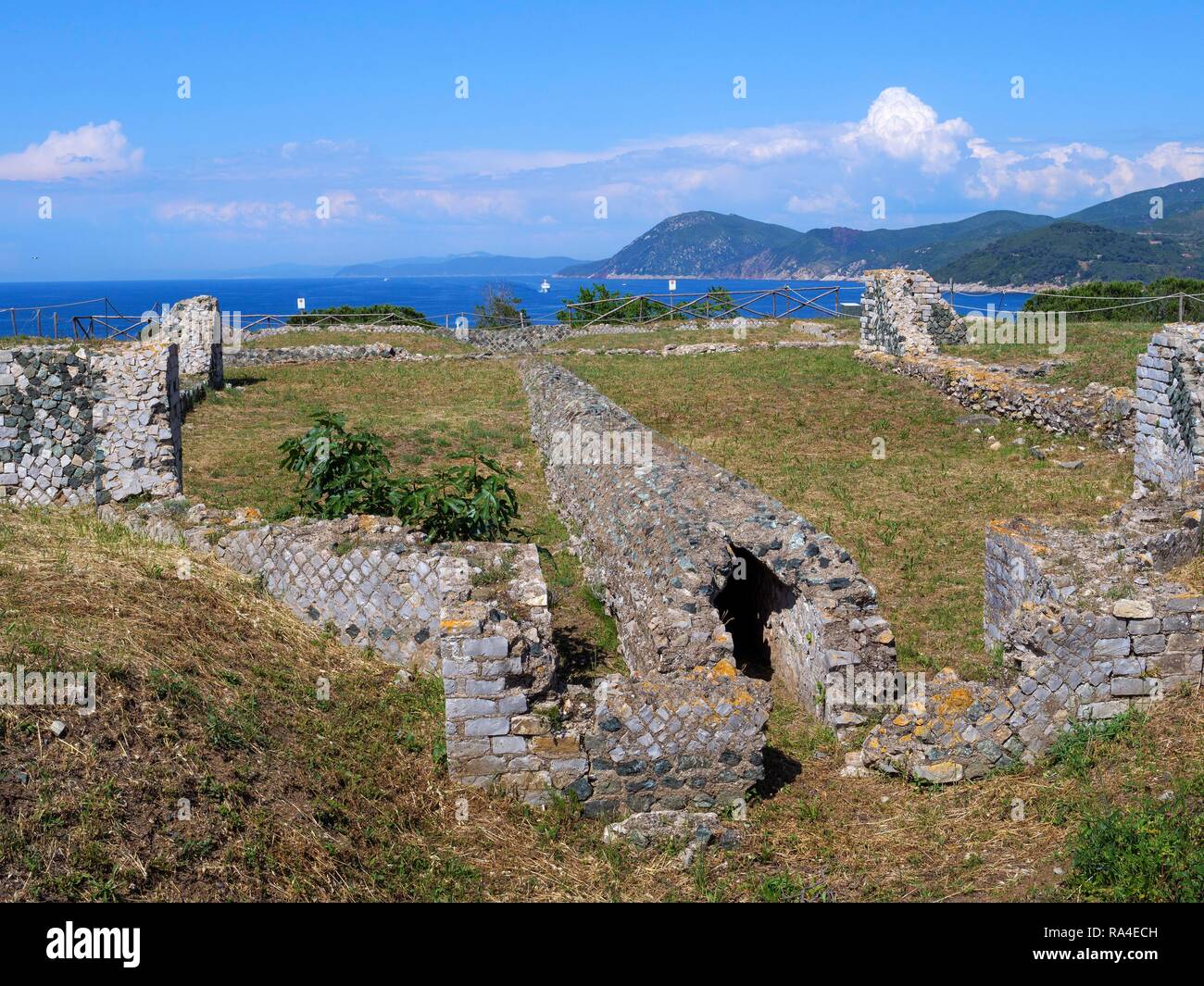 Roman villa site hi-res stock photography and images - Alamy