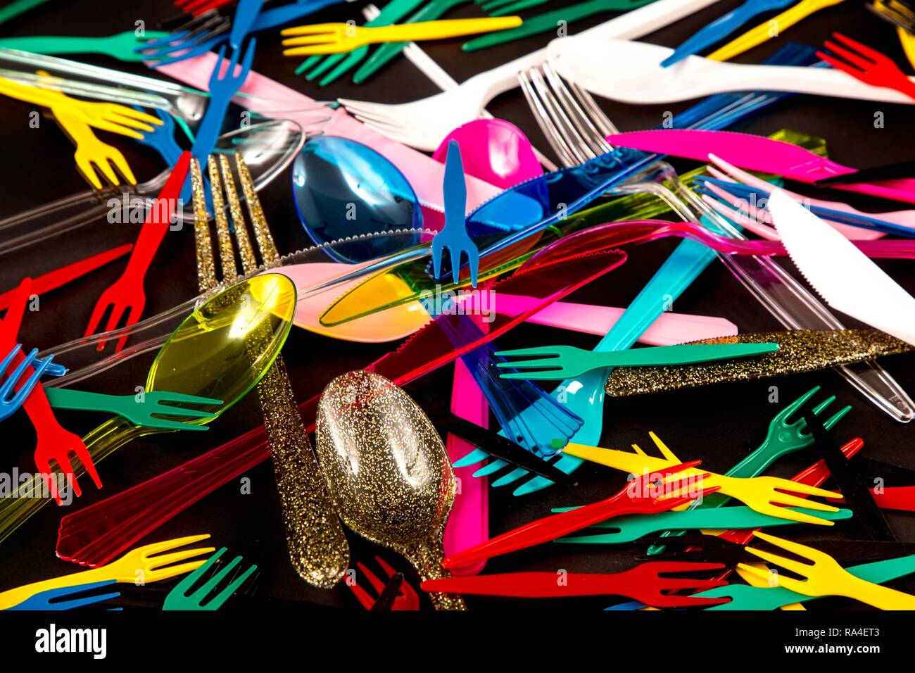 Plastic cutlery, disposable cutlery, knives, forks, spoons, snack forks ...