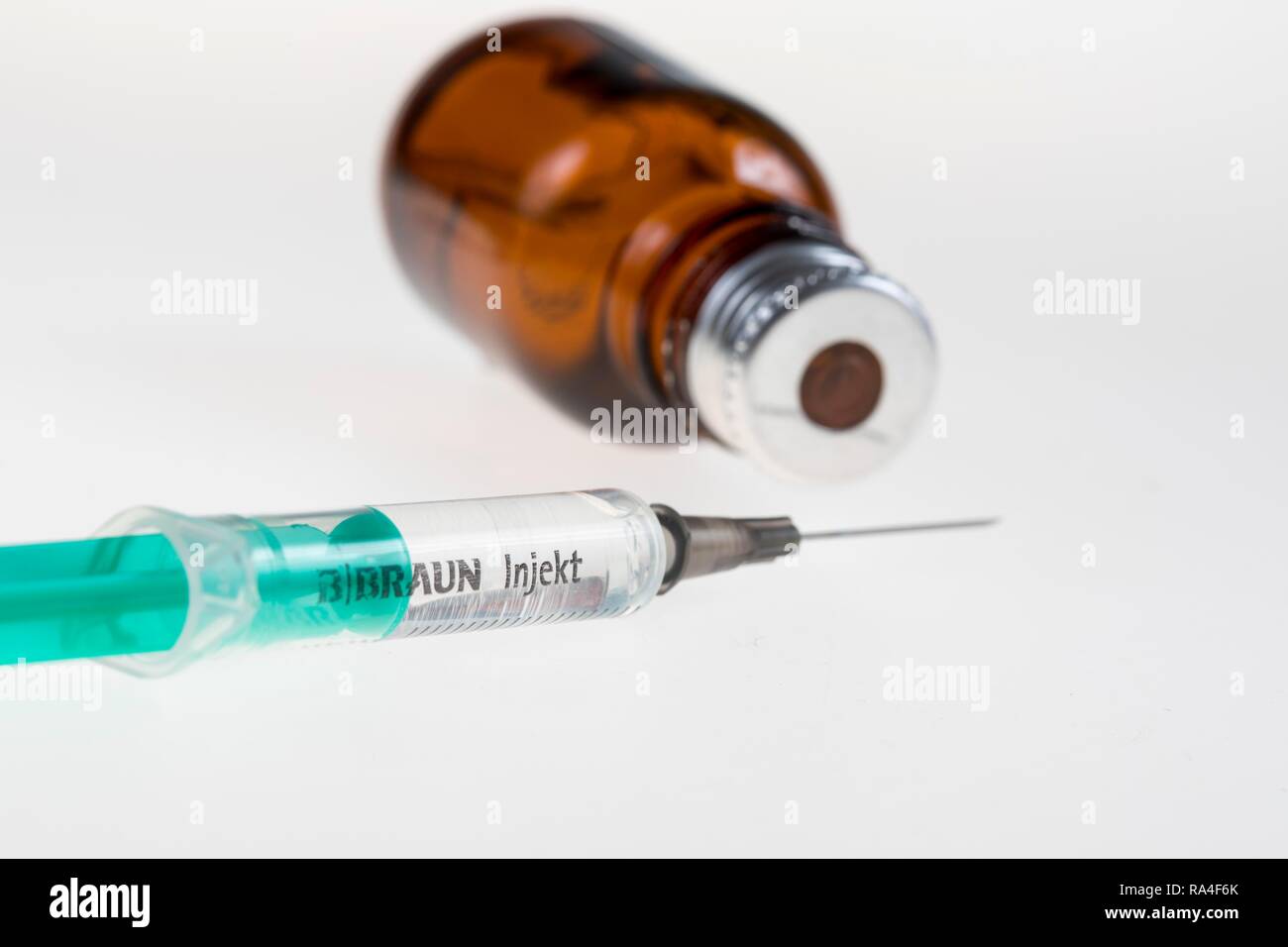 Solution for injection hi-res stock photography and images - Alamy