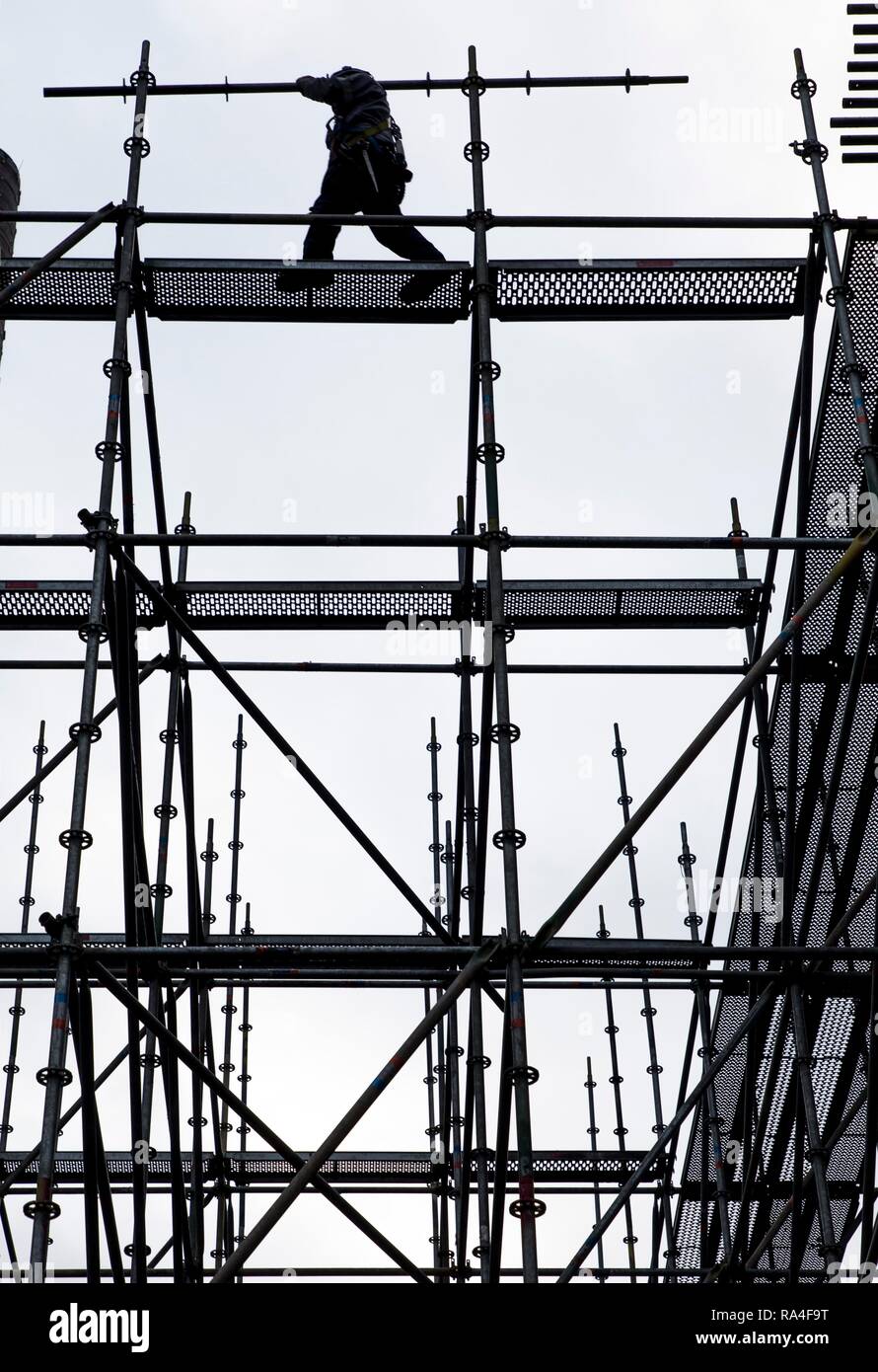 Work at high altitude hi-res stock photography and images - Alamy