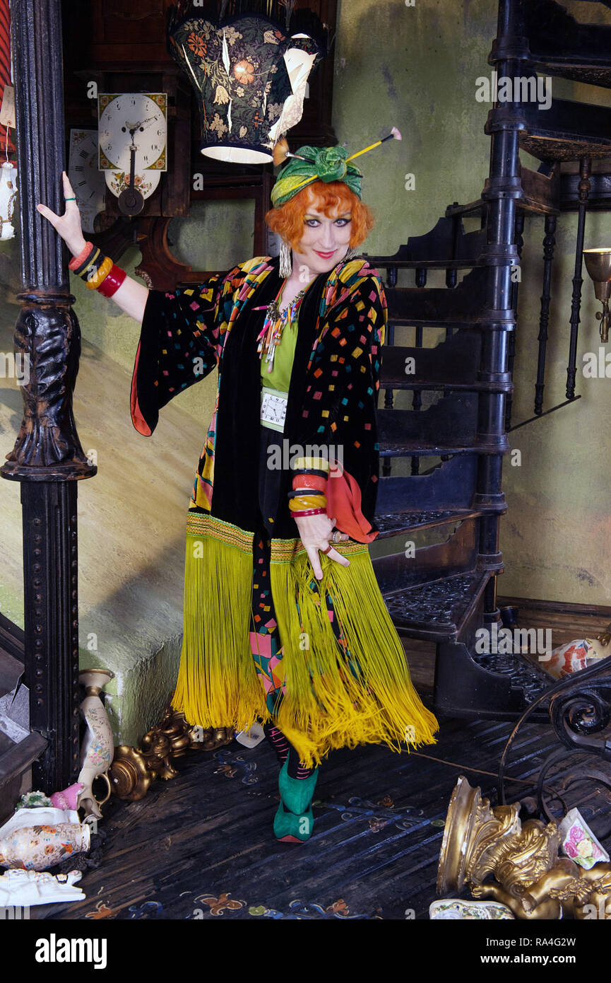 MARY POPPINS RETURNS, Meryl Streep as Cousin Topsy, 2018. ph: Jay ...