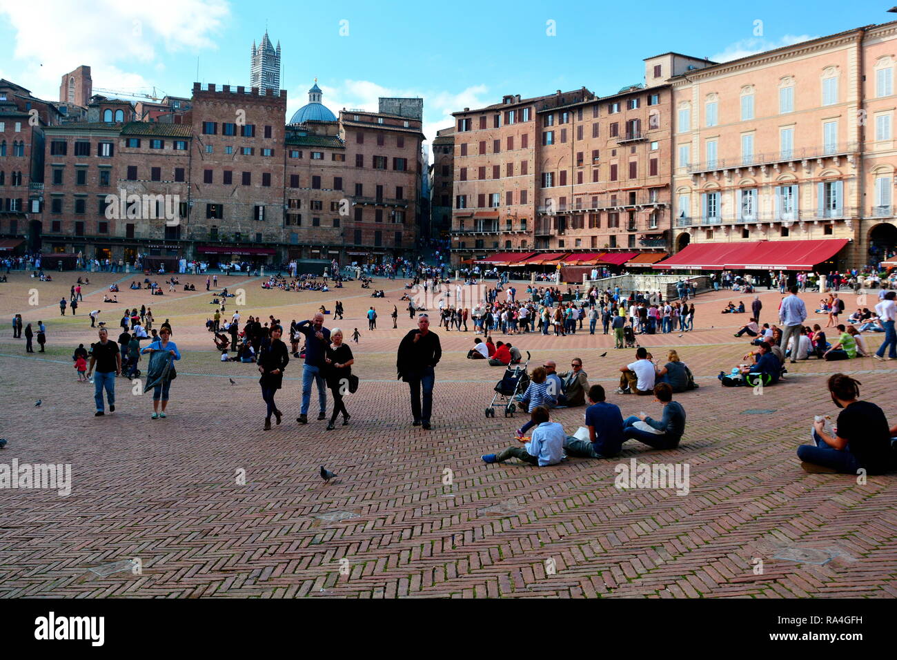 Square siena hi-res stock photography and images - Alamy