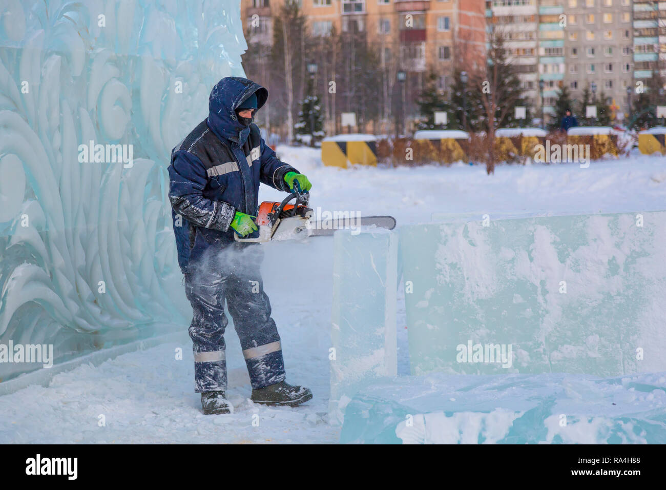 Chainsaw chain closeup High Resolution Stock Photography and Images - Alamy