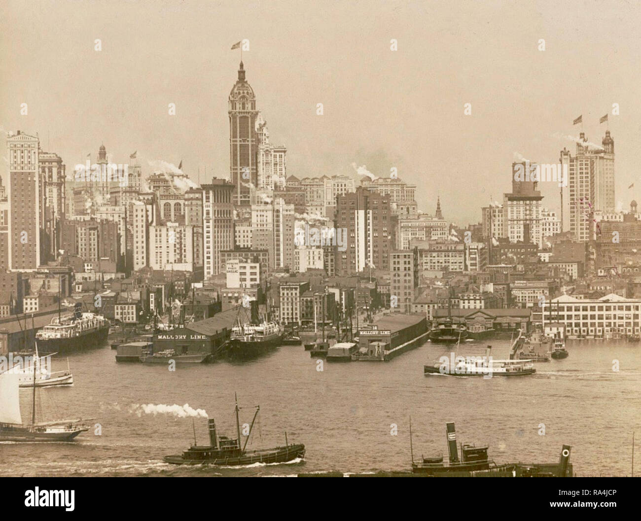 Vintage photo of new york city skyline hi-res stock photography and ...