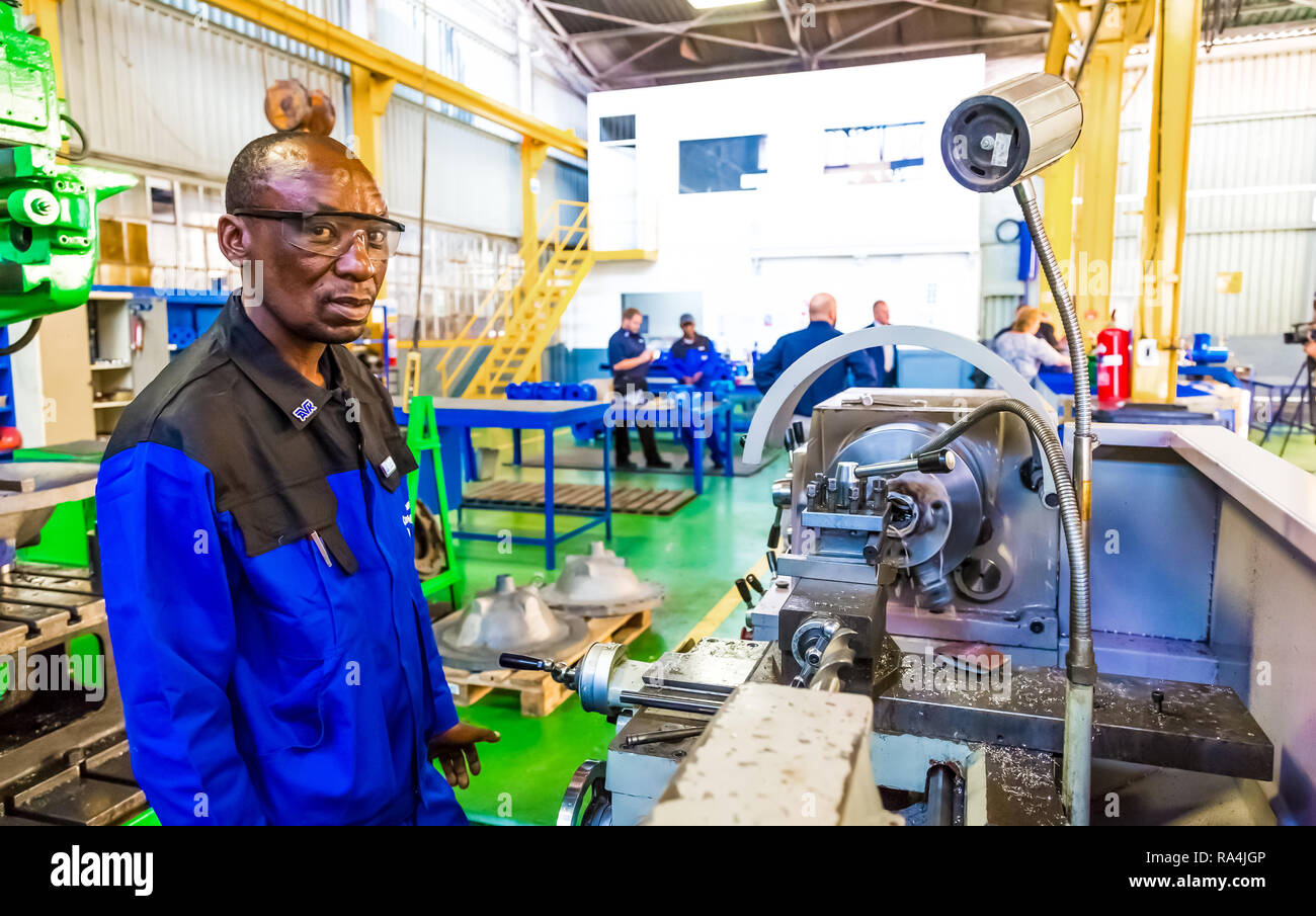 Mechanical engineer africa hi-res stock photography and images - Alamy