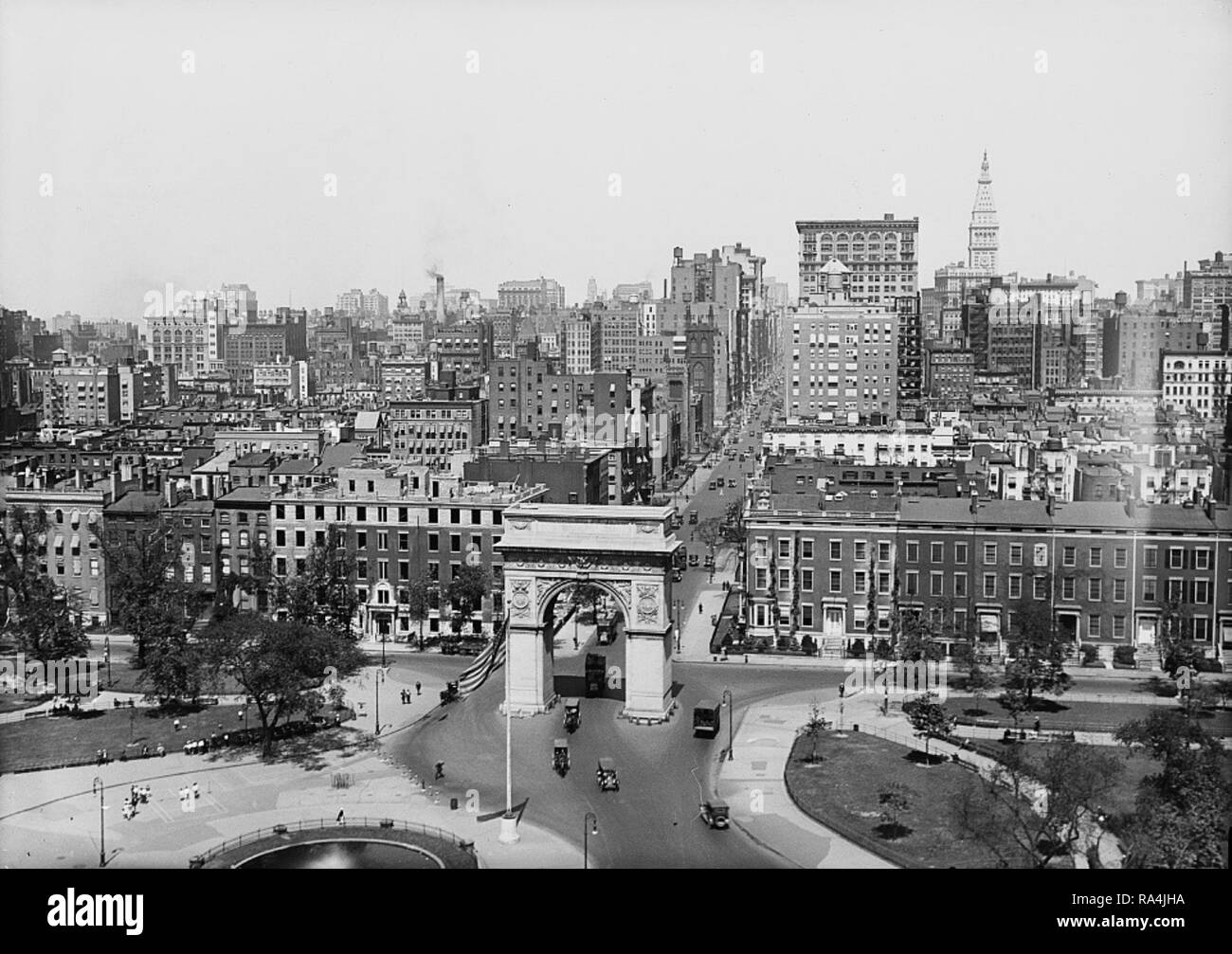 Washington square square Black and White Stock Photos & Images - Alamy