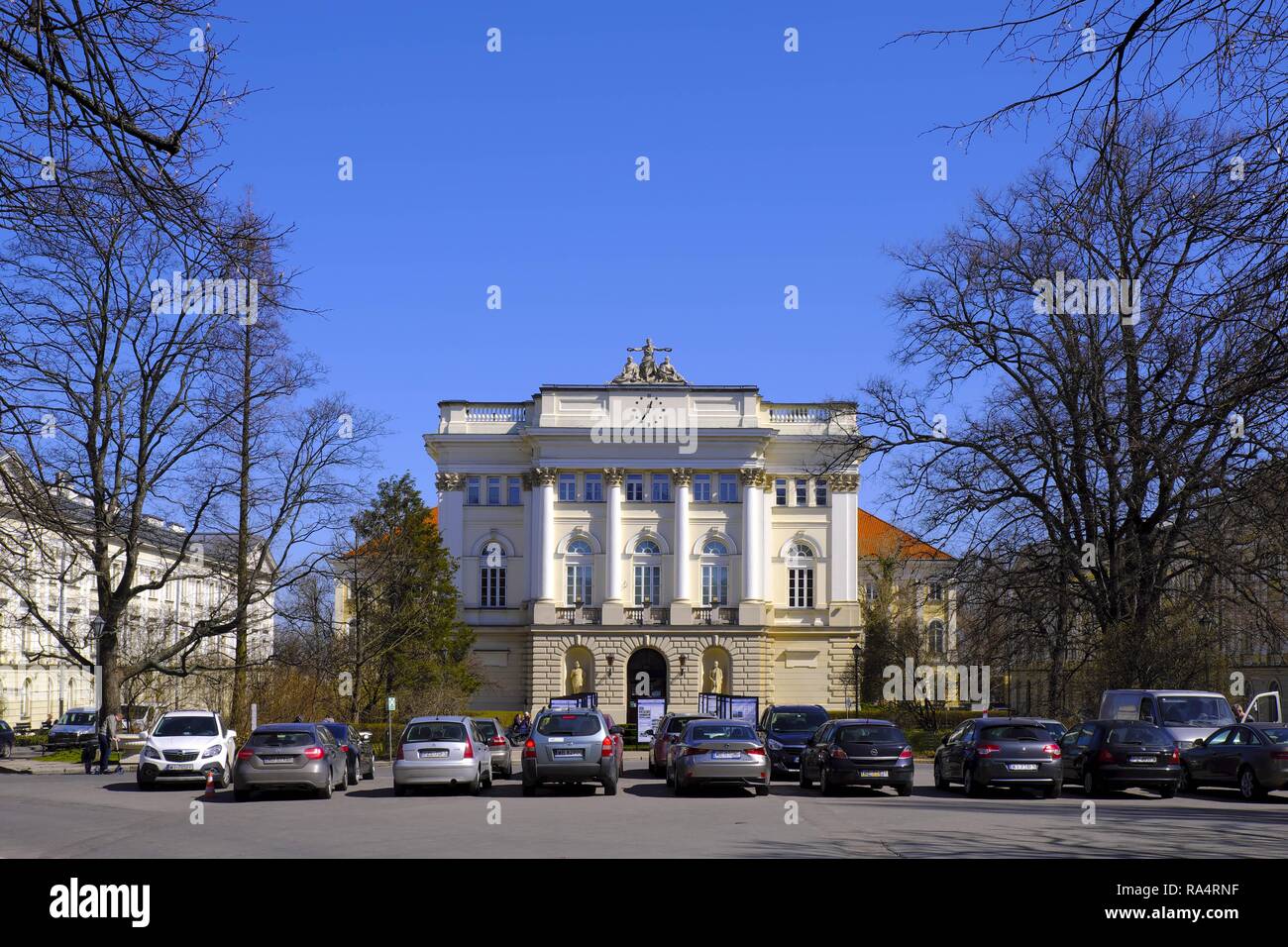 Warszawa, Polska - Uniwersytet Warszawski - dawna biblioteka ...